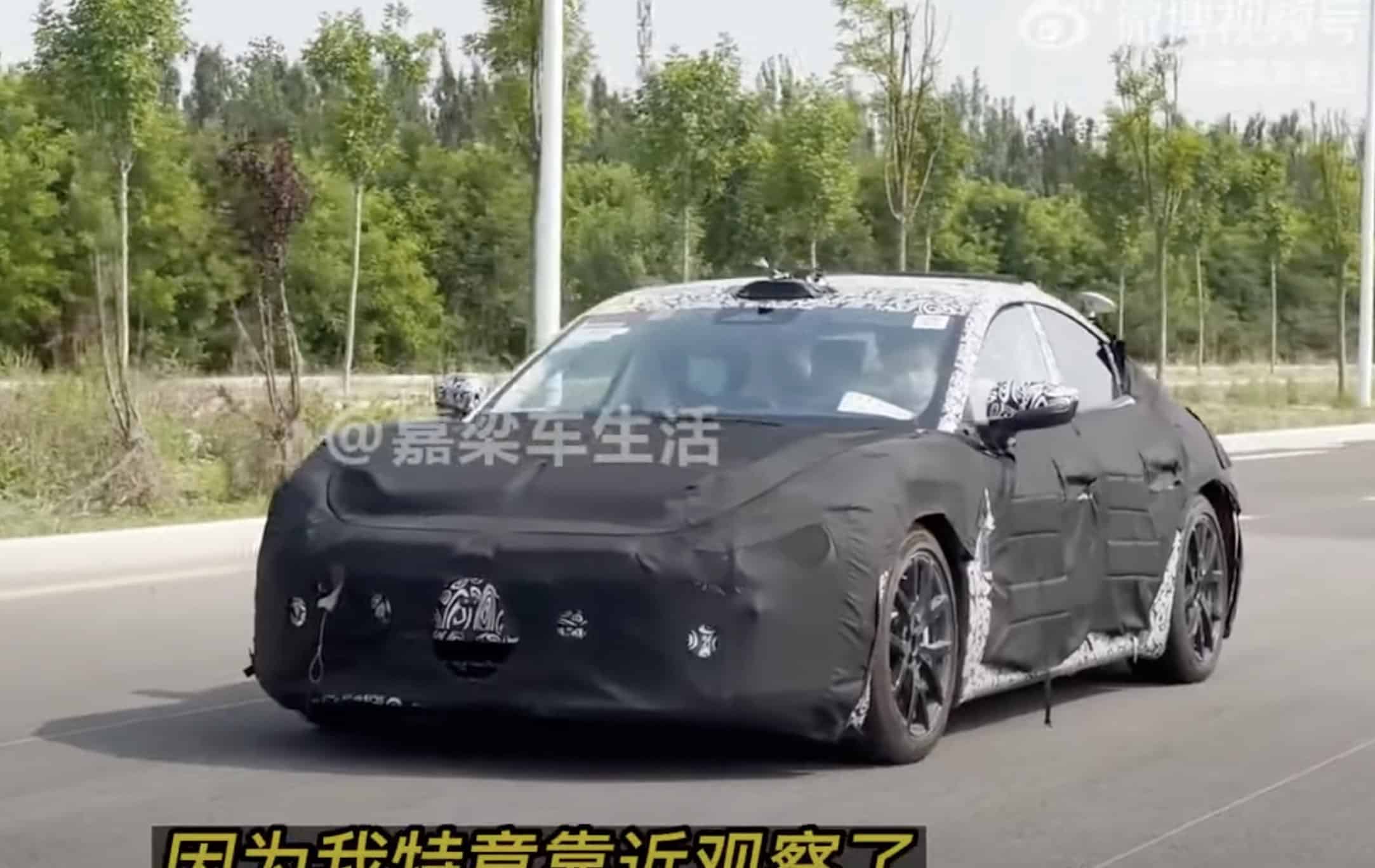 Video zeigt Xiaomis erstes Elektroauto auf der Straße, aber immer noch ...