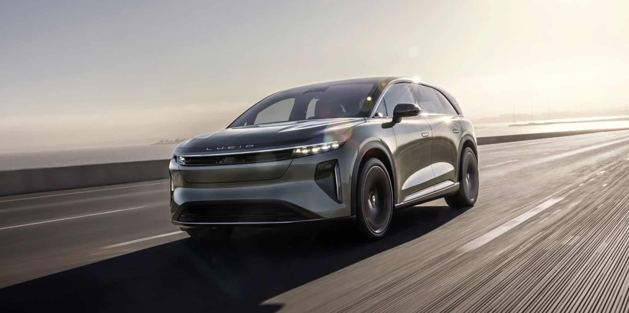 Lucid Cosmos erwischt: Neues Elektro-SUV endlich kleiner und nicht mehr ...